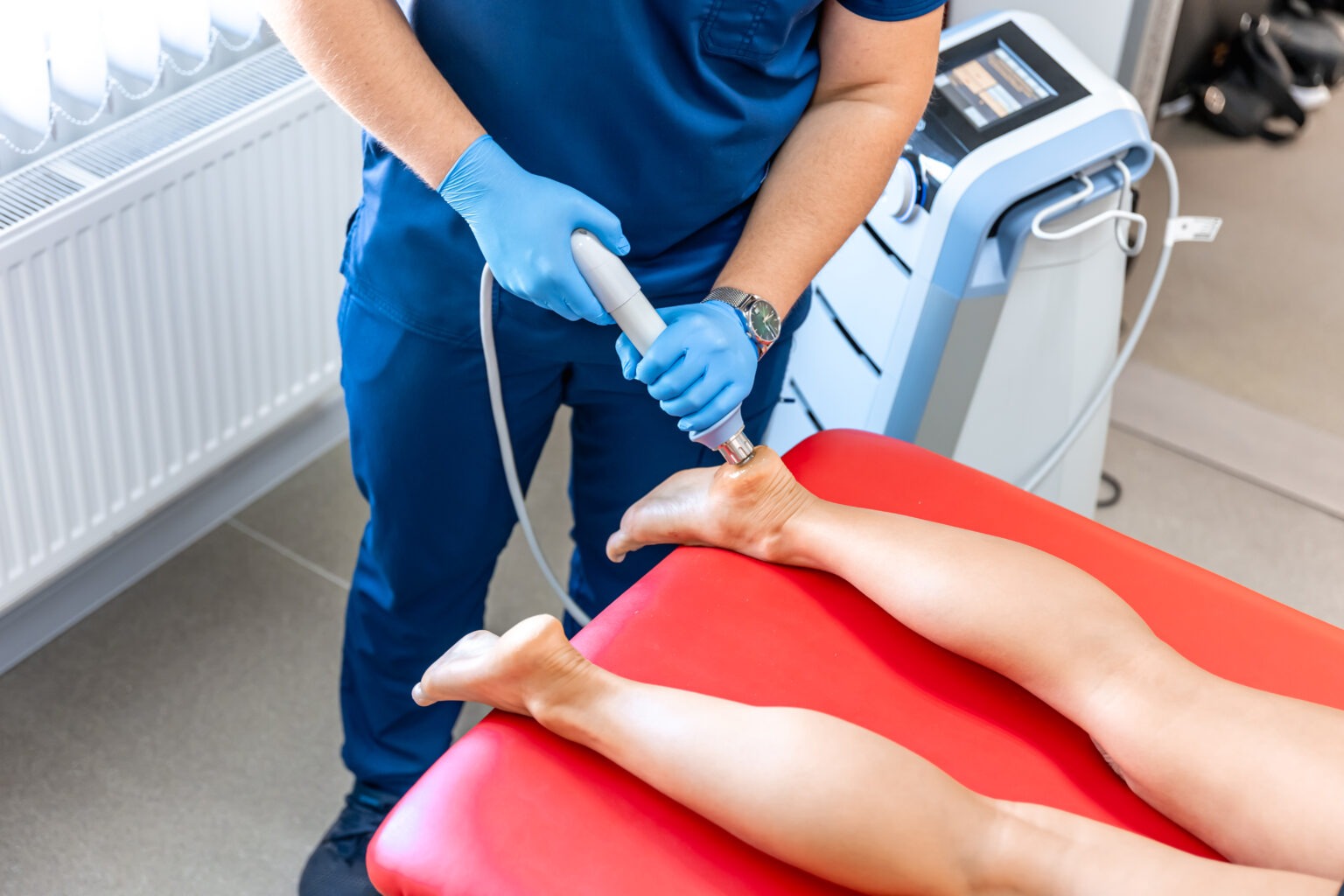Shockwave Therapy for Plantar Fasciitis: Benefits & Risks